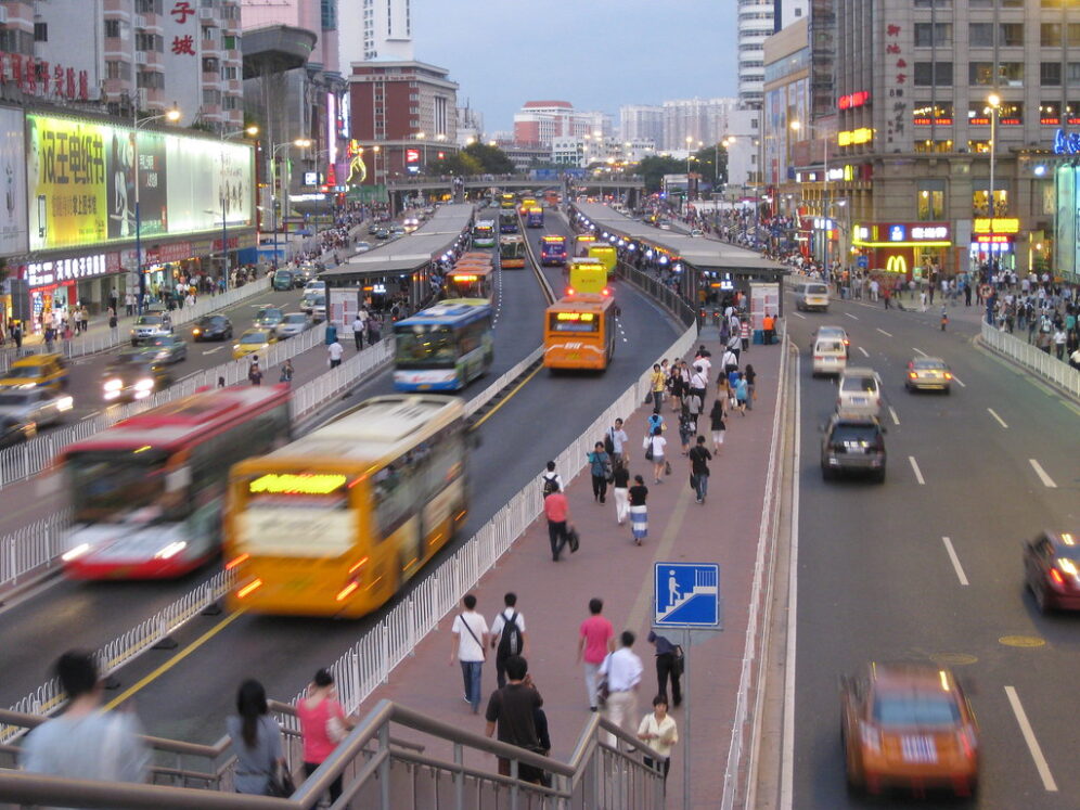 The BRT Standard - Institute for Transportation and Development Policy