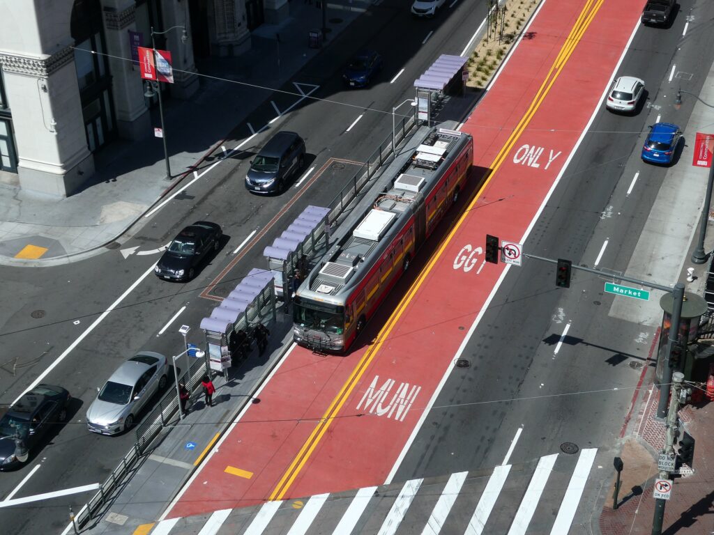 The BRT Standard - Institute for Transportation and Development Policy