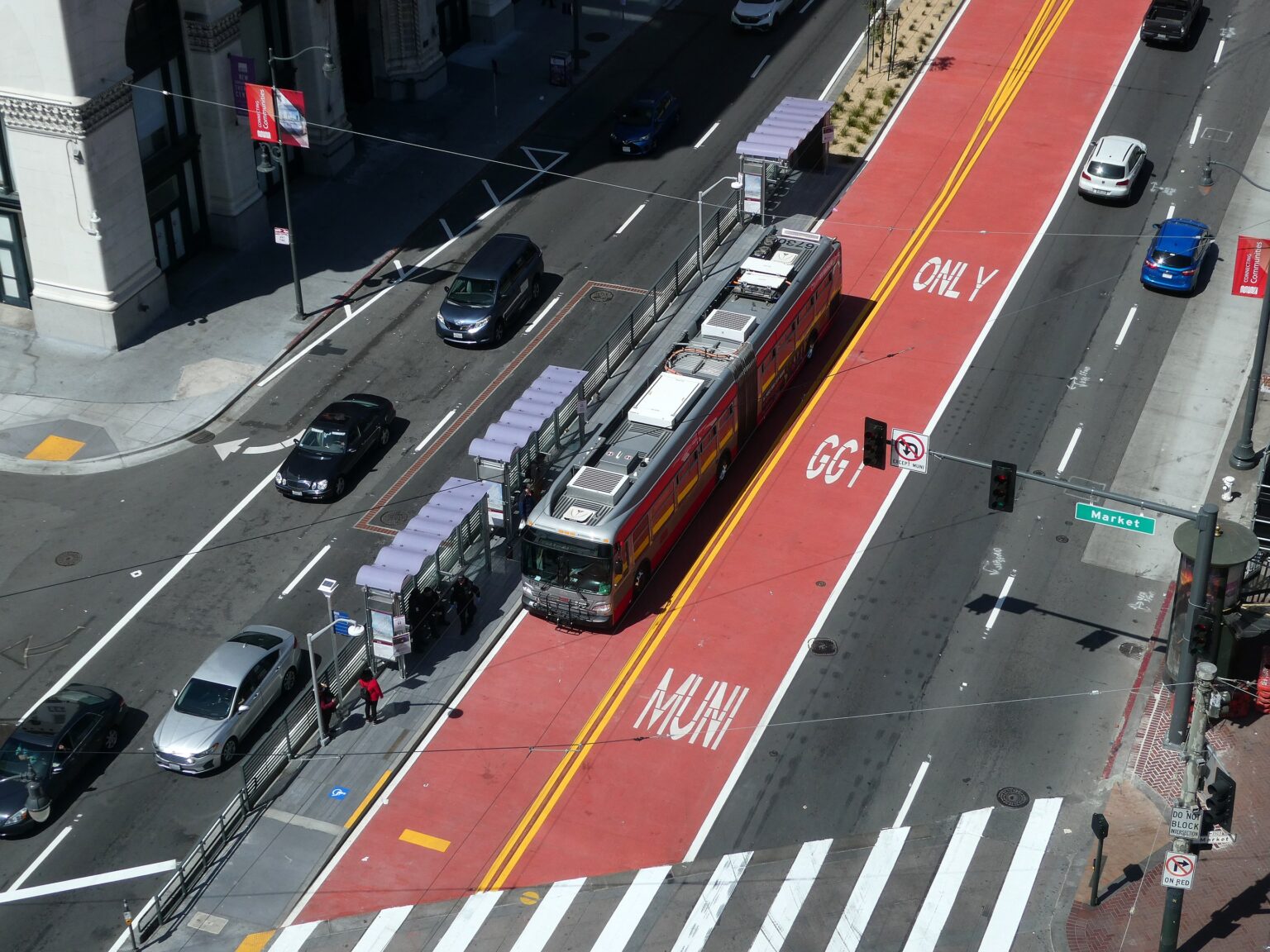 The BRT Standard - Institute for Transportation and Development Policy