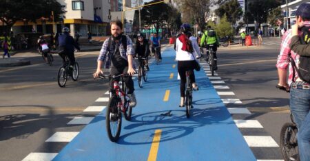 Mastering the Cycling City - Institute for Transportation and ...