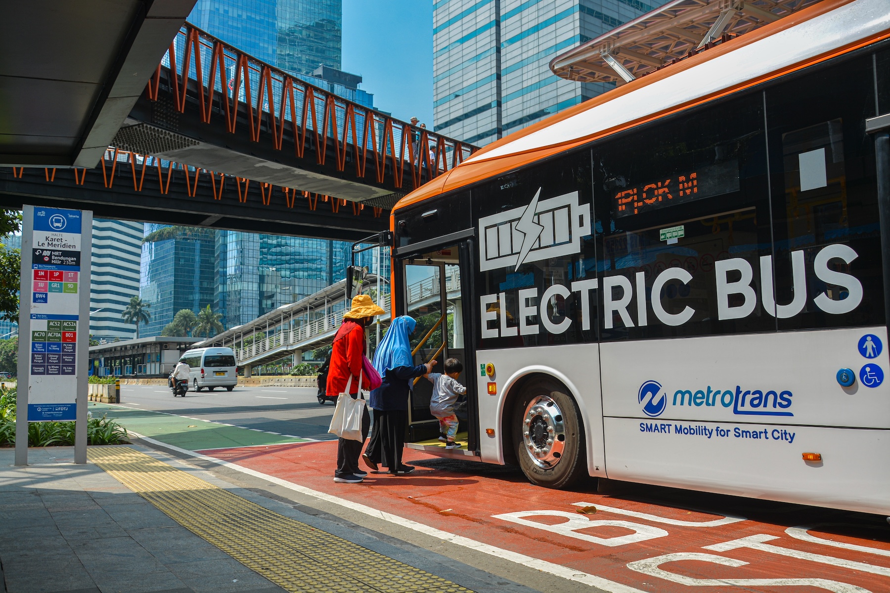 Fully Electrify Transport Systems - Institute for Transportation and ...